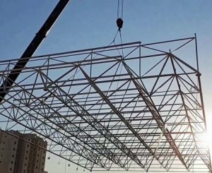 Space frame structure bolt connection method